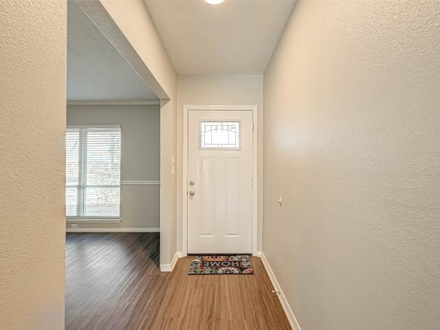 910 Redway Lane