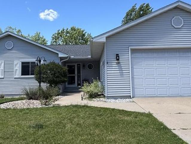 910 Riverview Ct, Marshall, WI 53559