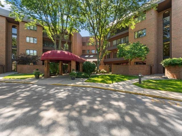 910 Ridge Rd Apt 203, Munster, IN 46321