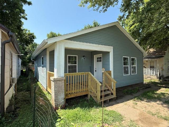 910 W Valley St, Joseph, MO 64504 | MLS #2601 | Compass