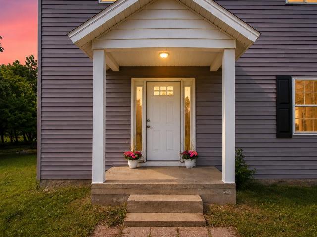910 W Bradshaw Road
