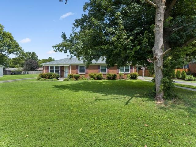 910 W Clark Blvd, Murfreesboro, TN 37129