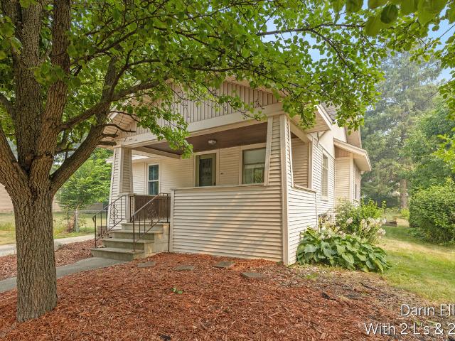 910 W Lincoln Avenue
