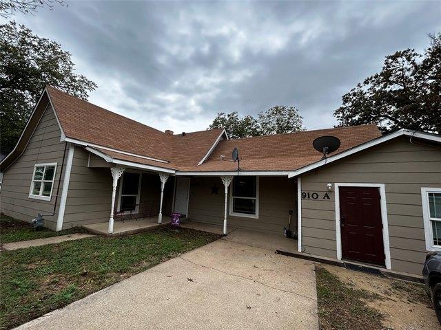 910 W Long St, Stephenville, TX 76401