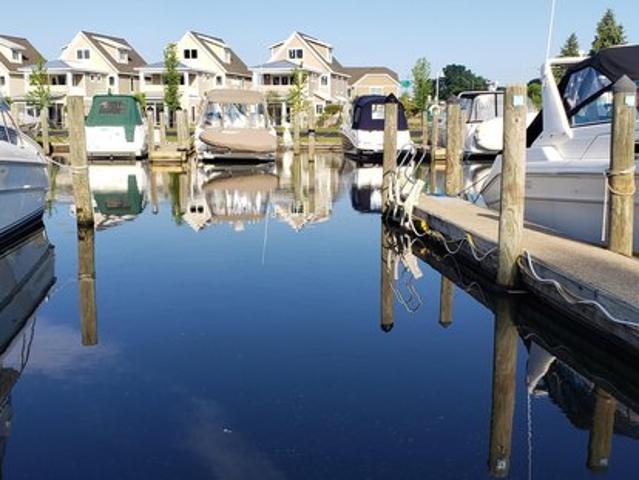 910 W Savidge St Unit 42, Spring Lake, MI 49456