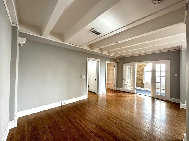 910 Ward Parkway 1 Bedroom Apartment for Rent at 910 Ward Pkwy, Kansas City, MO 64112 West Plaza