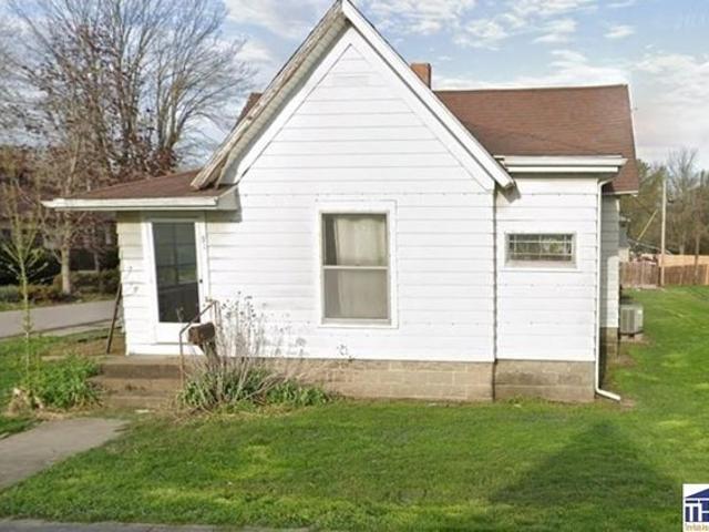 910 Washington St, Clay City, IN 47841