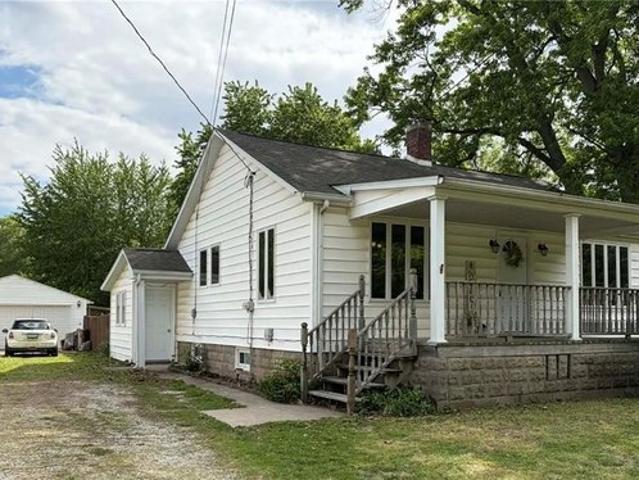 910 Washington St, Pawnee, IL 62558