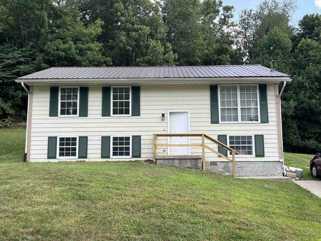 910 Williams Ct, Ashland, KY 41101