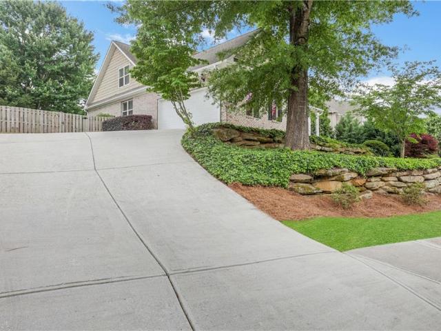 910 Windsor Creek Drive