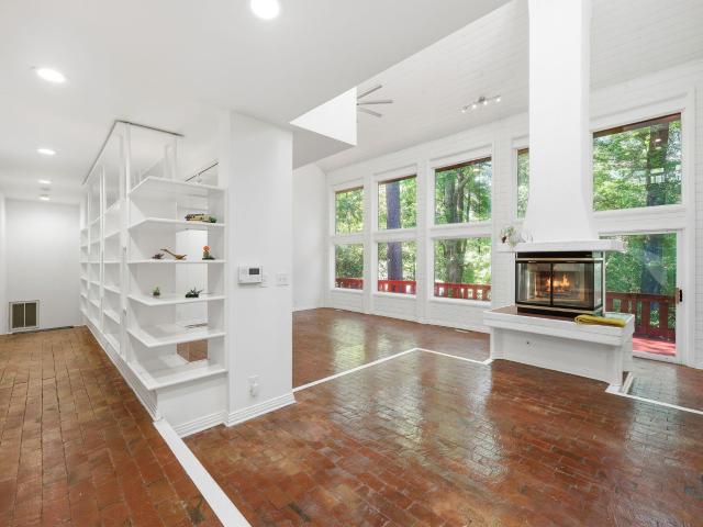 910 Tarik Drive