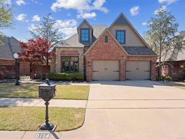 9114 N 100th St E, Owasso, OK 74055