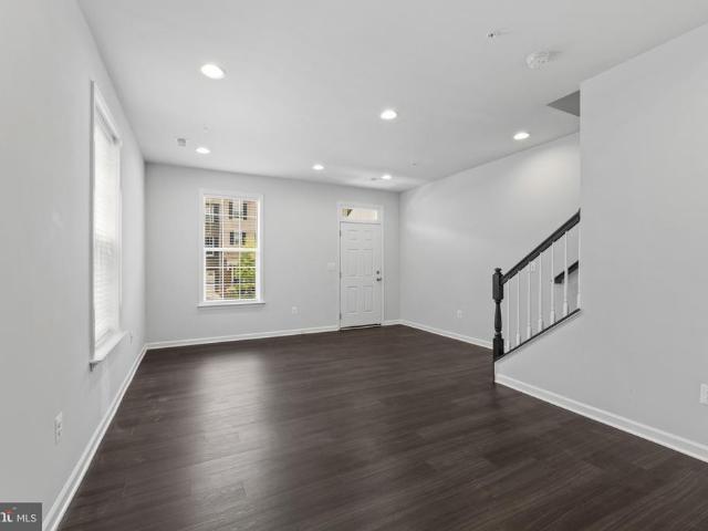 9114 Fox Stream Way