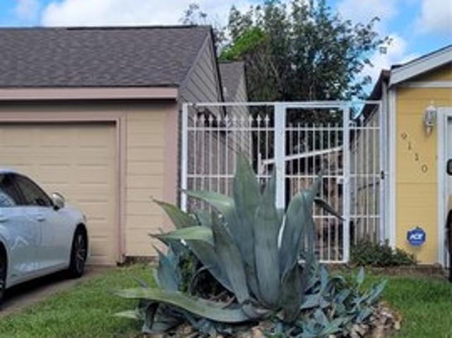 9114 Ketchwood Dr, Houston, TX 77099