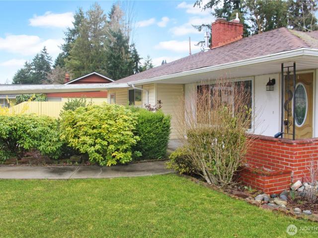 9114 Thomas Ct SW, Lakewood, WA 98498 | MLS #2485 | Compass
