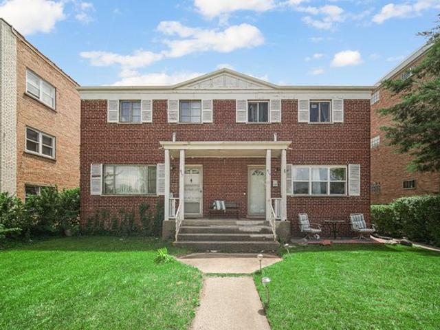 9115 N Gross Point Rd, Skokie, IL 60077