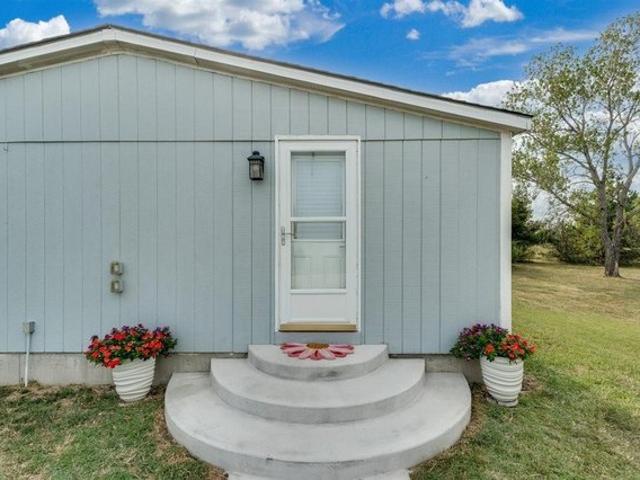 9115 E 31st St S, Wichita, KS 67210