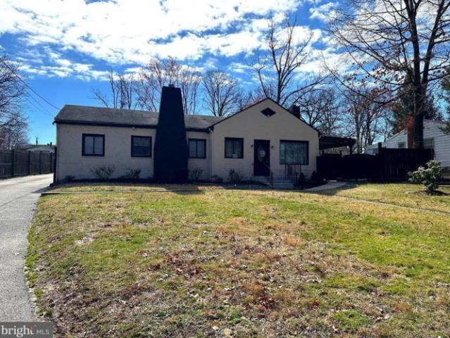 9115 Fowler Ln, Lanham, MD 20706