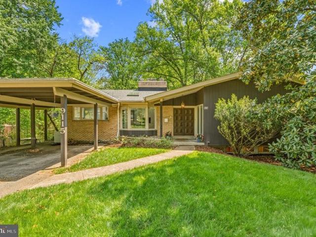 9115 Levelle Dr, Chevy Chase, MD 20815
