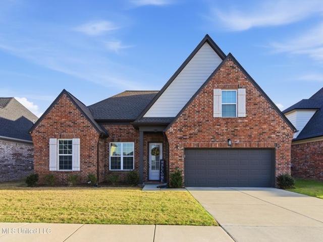 9115 S Lakeside Cir, Walls, MS 38680