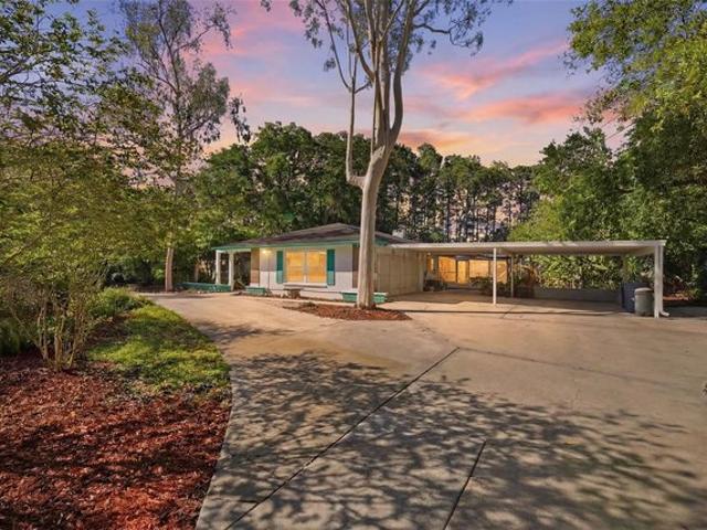 9116 Lakeview Dr, New Port Richey, FL 34654