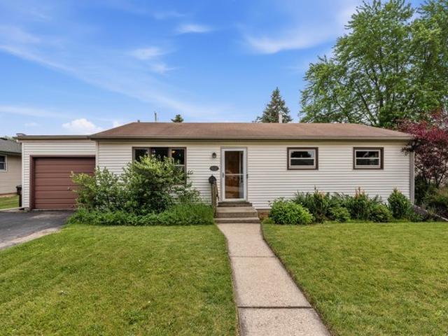 9117 Boys Dr, Sturtevant, WI 53177