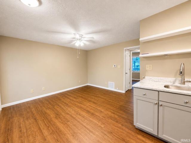 9117 S Pointe Retreat Drive