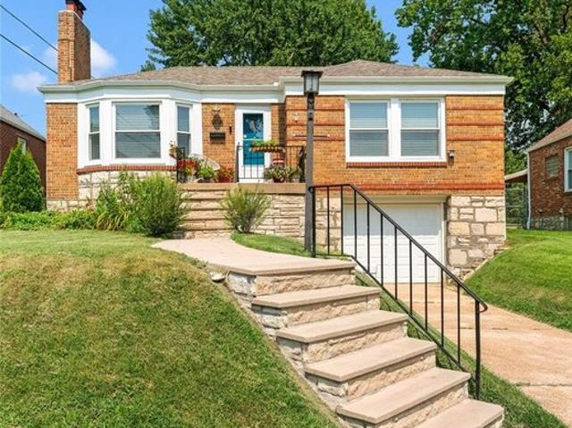 9118 Lucia Dr, Affton, MO 63123