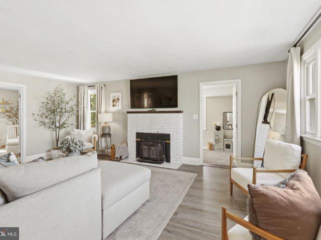 9119 Lennings Lane