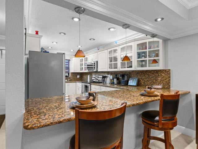 9119 Lime Tree Ln, Unit 169, Pembroke Pines, FL 33024 | MLS #B26001 | Compass