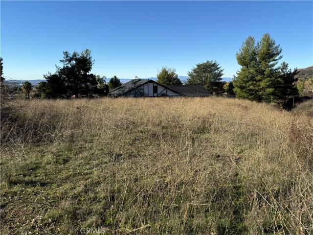 9110 Oak Creek Rd, Cherry Valley, CA 92223 | Compass