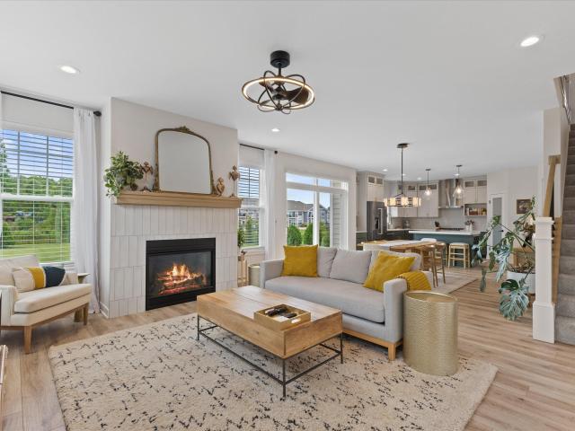 9110 Creekside Cir