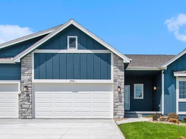 9111 S 177th St, Omaha, NE 68136