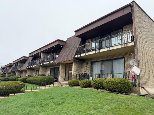 9111 S Roberts Rd, Unit 8A, Hickory Hills, IL 60457 | Compass