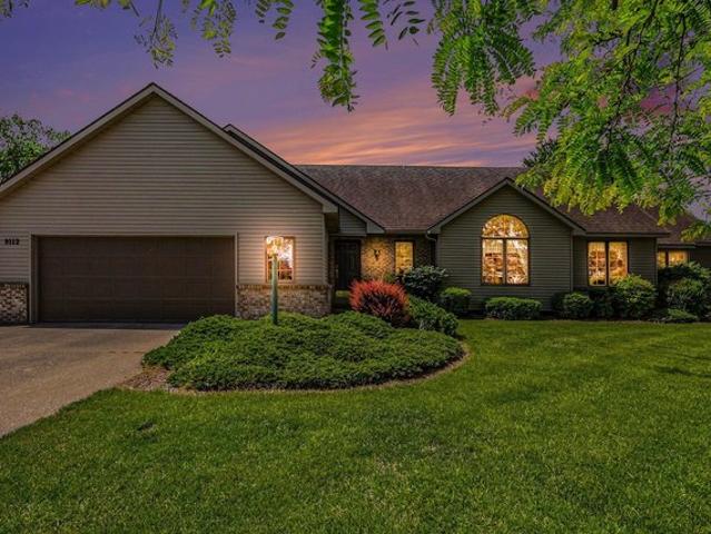 9112 Bluff Lake St, Zeeland, MI 49464