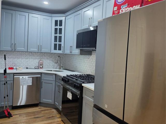9112 Park Lane S 1
