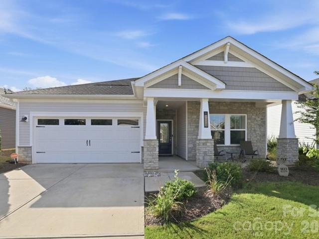 9113 Myrna Dr, Gastonia, NC 28056