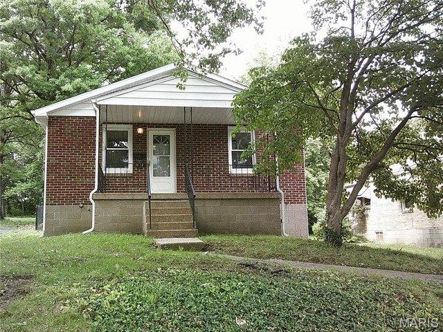 9113 Palmer Ave, Overland, MO 63114