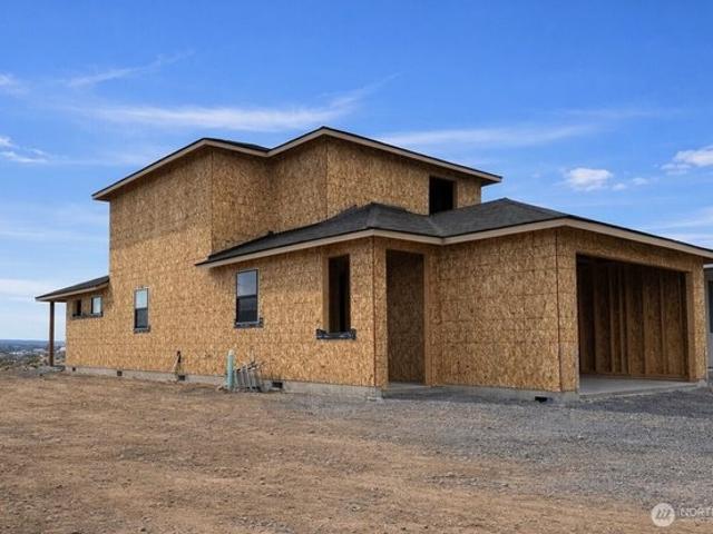 911 9th Ave NE, Ephrata, WA 98823