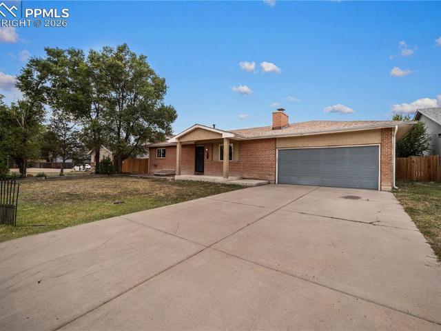 911 Candytuft Blvd, Pueblo, CO 81001 | MLS #239047 | Compass