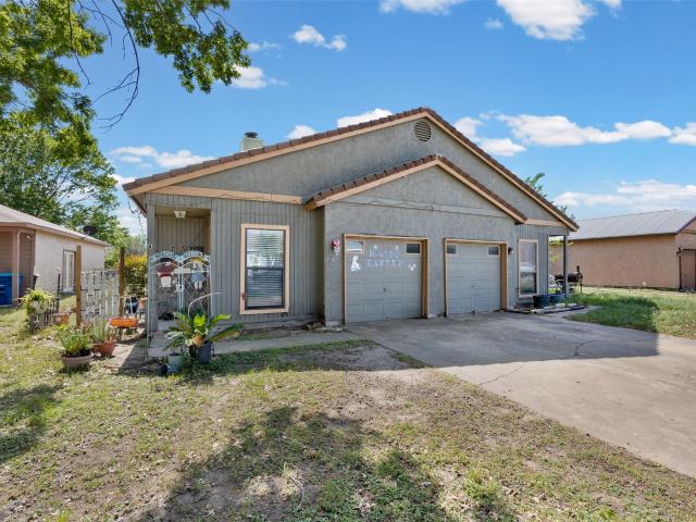911 Crockett St, Lockhart, TX 78644 | MLS #3794