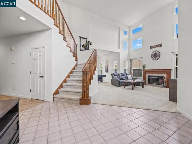 911 Autumn Oak Cir