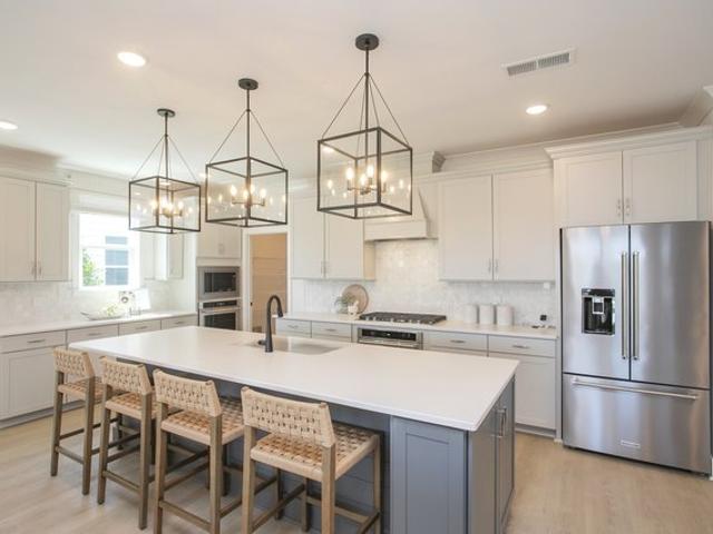 911 Bur Oak Rd, Lebanon, TN 37090