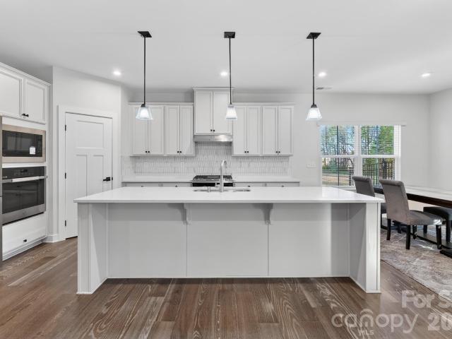 911 Dogwood Creek Lane