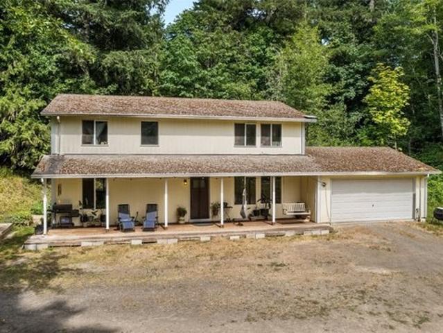 911 E Dawn Dr, Allyn, WA 98524
