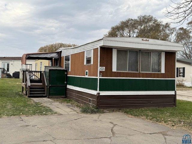 911 E Duke St Lot 40, Vermillion, SD 57069