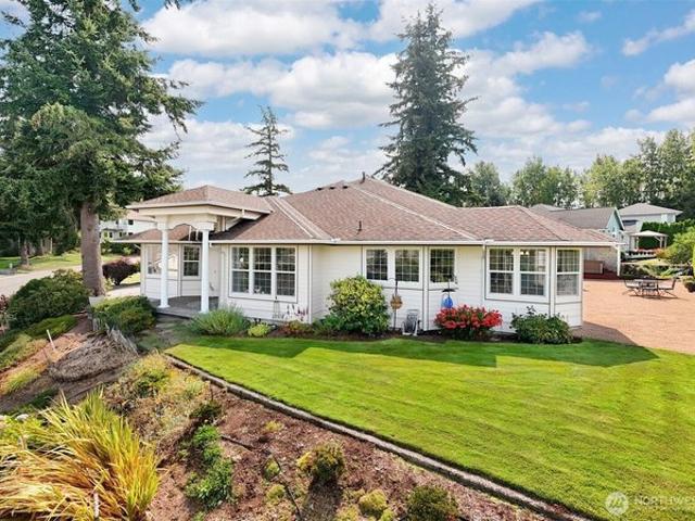 911 E Pacificview Dr, Bellingham, WA 98229
