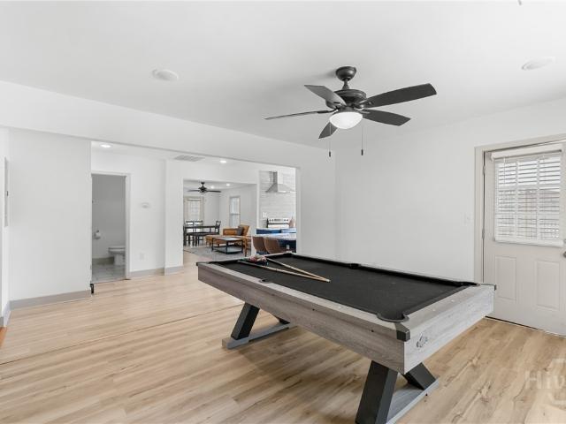 911 Hamilton Court