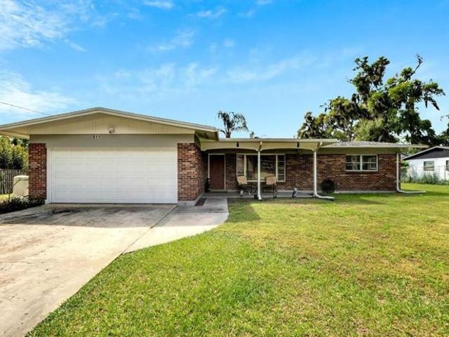 911 Helena Dr, Brandon, FL 33511