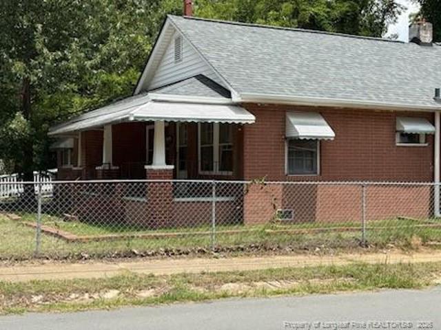 911 Henderson Avenue